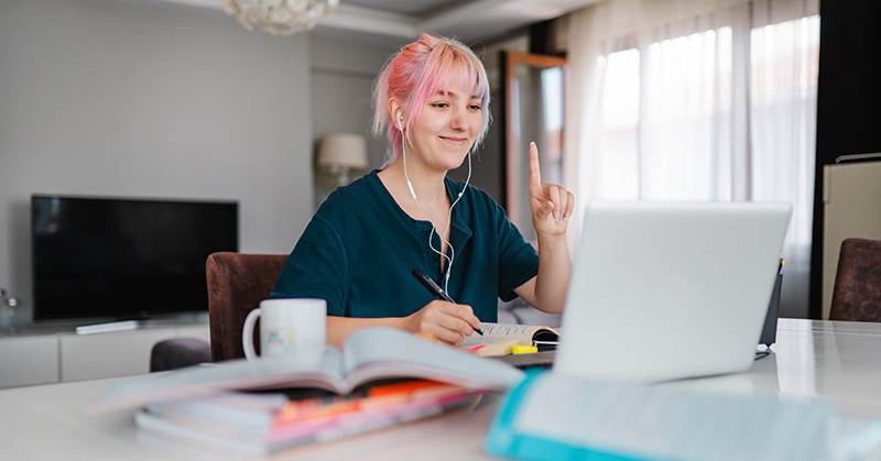 8 remarkable benefits of hybrid learning (that go beyond COVID-19)